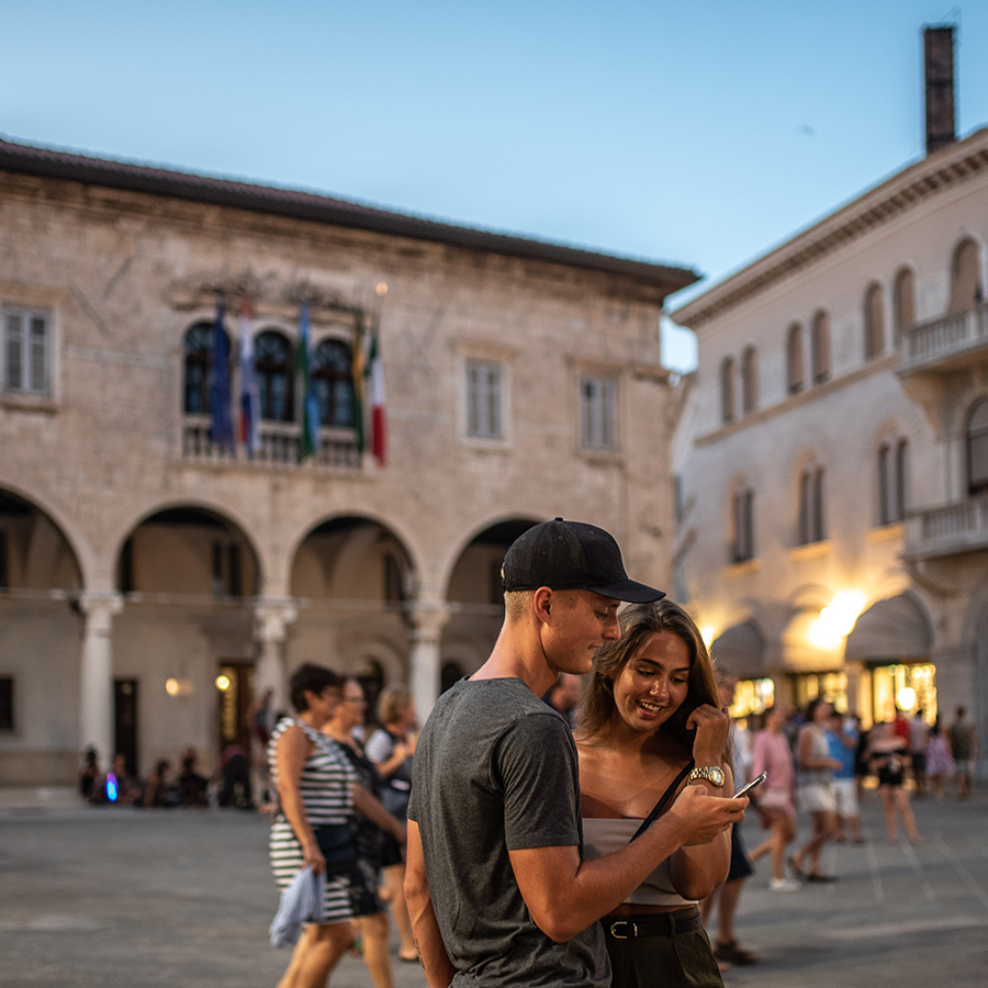 Slavoluk Sergijevaca — Zlatna vrata - Tourism Office Pula